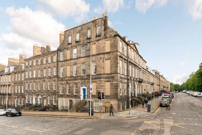 Homes for Sale in Ramsay Garden, Edinburgh EH1 - Buy Property in Ramsay ...