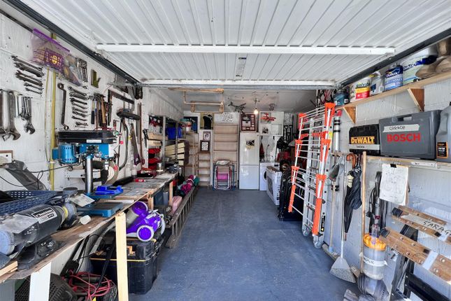 Calico Crescent, Carrbrook, Stalybridge SK15, 2 bedroom maisonette for ...