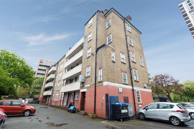Wyndham Estate, London SE5, 3 bedroom flat for sale - 58562545 ...