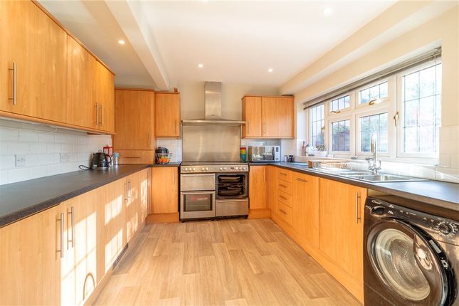 Loddon Bridge Road, Woodley, Reading RG5, 4 bedroom detached house for ...