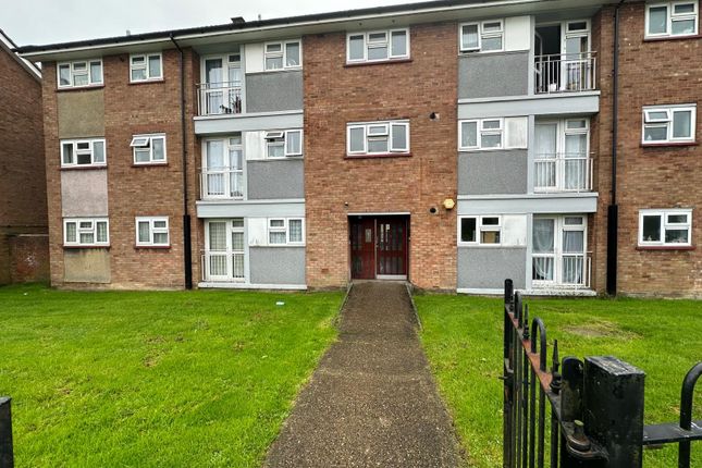 2 bed flat to rent in Luton, Bedfordshire LU4 - 68577586 - Zoopla