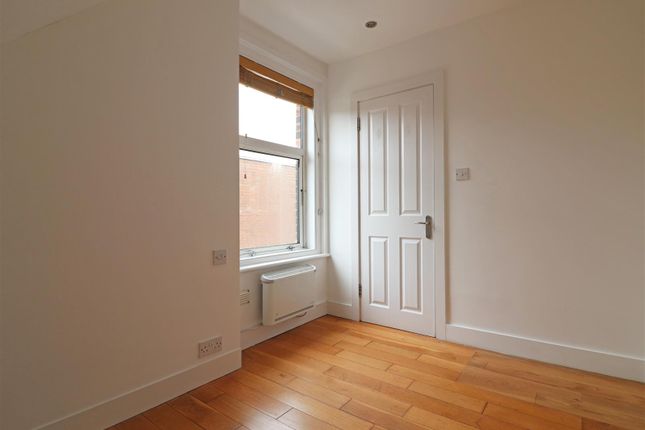 Reigate Road, Reigate RH2, 1 bedroom flat for sale - 67041943 ...