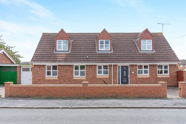 4 bed detached bungalow for sale in Millard Avenue, Hatfield, Doncaster ...