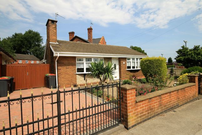 Mansfield Road Sutton In Ashfield Ng17 2 Bedroom Detached Bungalow