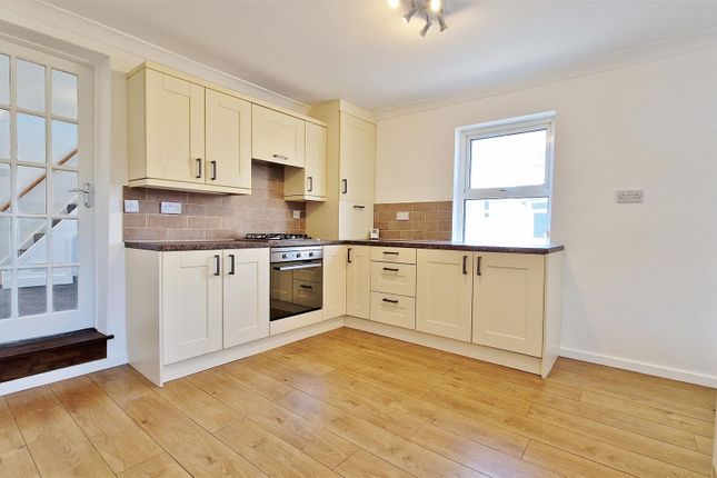 Alfred Terrace, Walton On The Naze CO14, 4 bedroom end terrace house ...