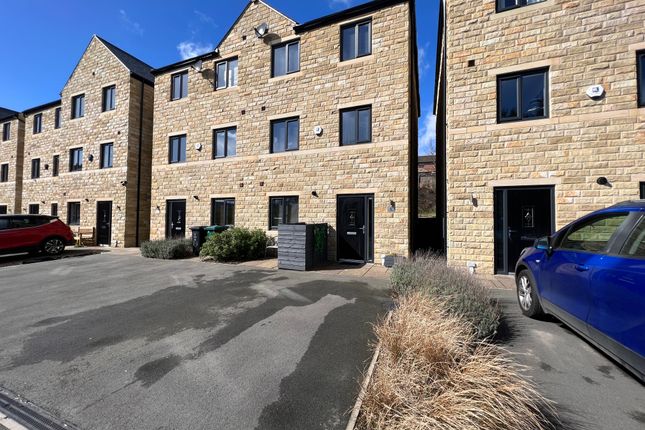 Brian Close Walk, Baildon, West Yorkshire BD17, 4 bedroom semi-detached ...