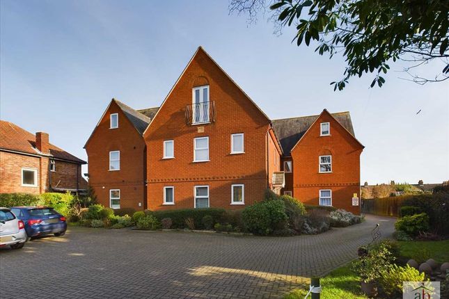 Cauldwell Hall Road, Ipswich IP4, 2 bedroom flat for sale - 69327349 ...
