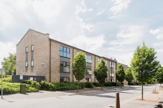 Fire Fly Avenue, Swindon SN2, 2 bedroom flat for sale - 64904748 ...
