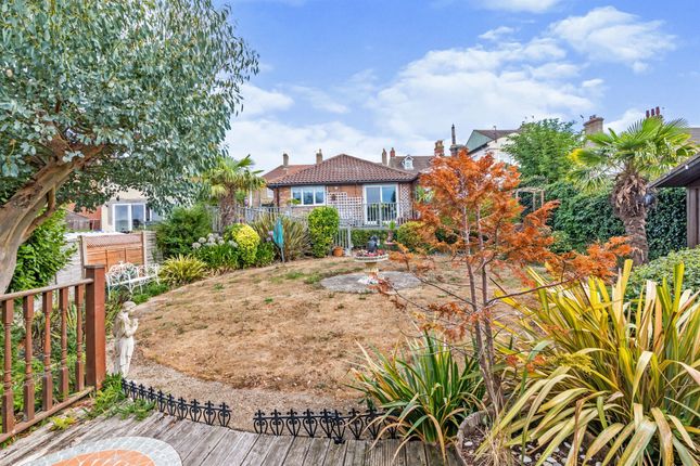 Church Road, Kessingland, Lowestoft NR33, 3 bedroom detached bungalow ...