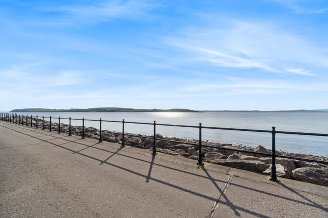 Fort Street, Largs KA30, 1 bedroom flat for sale - 70087165 | PrimeLocation