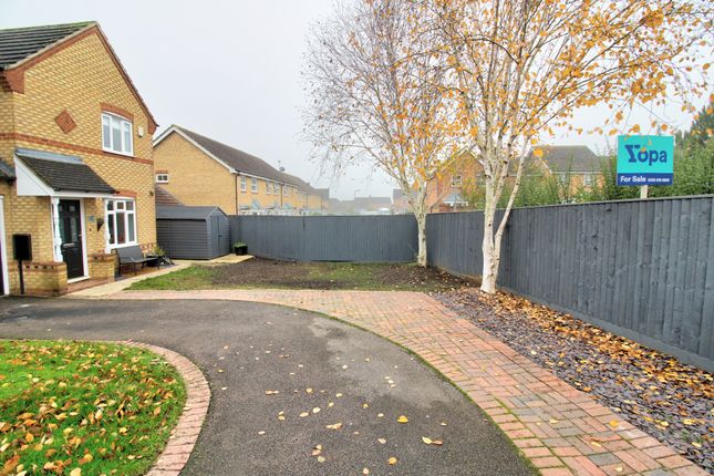 Swallow Close Brackley Nn13 3 Bedroom End Terrace House For Sale