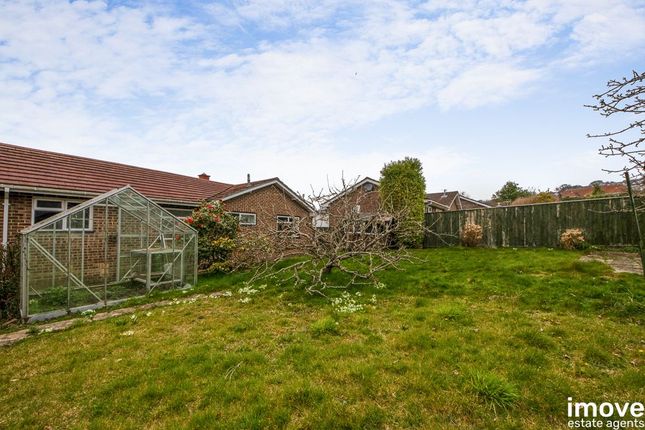 Horns Park, Bishopsteignton TQ14, 2 bedroom bungalow to rent - 70476284 ...