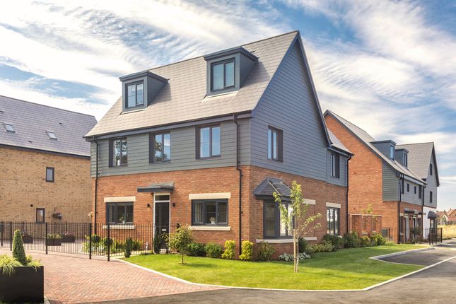 Oatvale At Barrosa Way Whitehouse Milton Keynes Mk8 4 Bedroom