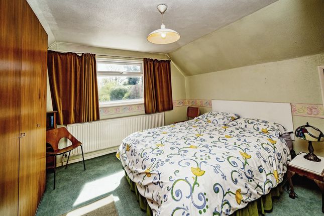 Farnham Lane, Farnham Royal, Slough SL2, 5 bedroom detached house for ...