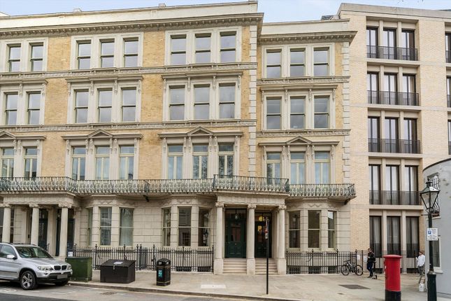 13 Victoria Road, Kensington, London W8, 2 bedroom flat for sale ...