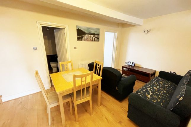 Whitley St., Reading, Berkshire RG2, 3 bedroom maisonette to rent ...