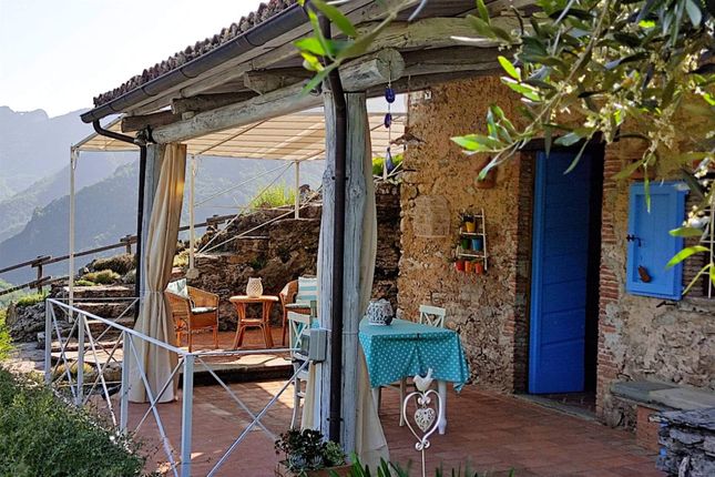 Vergemoli, Toscana, Italy, 1 bedroom château for sale - 64103462 ...