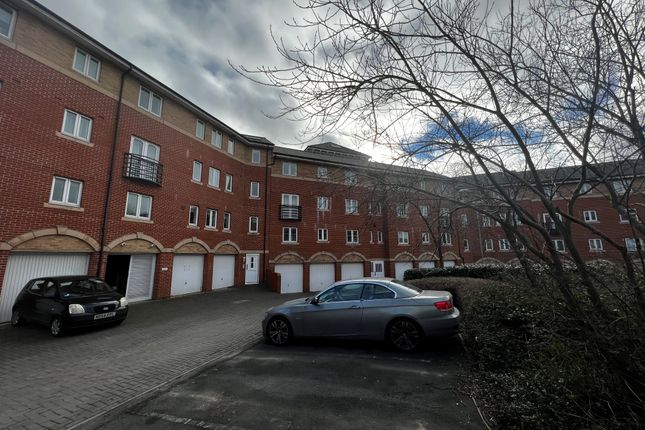 Saltash Road, Swindon SN2, 2 bedroom flat for sale - 64075537 ...