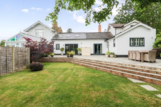 Burghfield Common, Berkshire RG7, 3 bedroom semi-detached house for ...