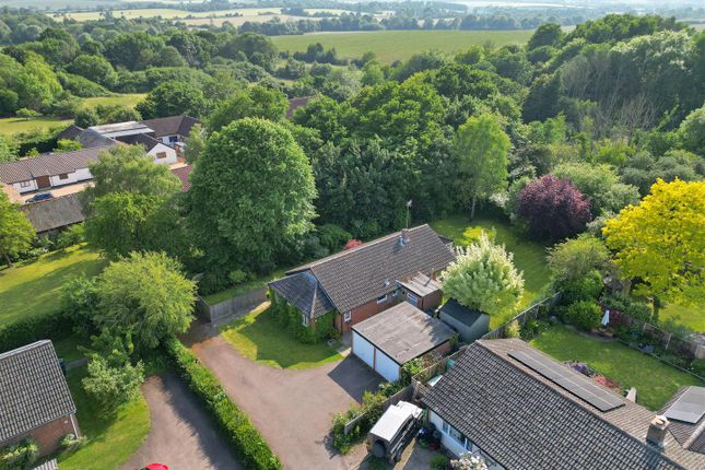 Eversden Close, Toft, Cambridge CB23, 3 bedroom detached bungalow for ...