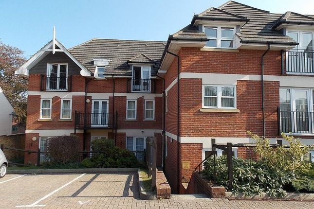 Goring Road, Steyning BN44, 2 bedroom flat to rent - 63857136 ...