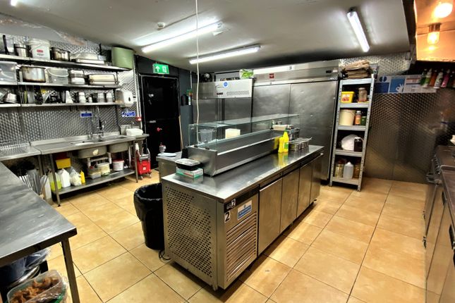 Wellfield Road, Cardiff CF24, restaurant/cafe to let - 64840114 ...