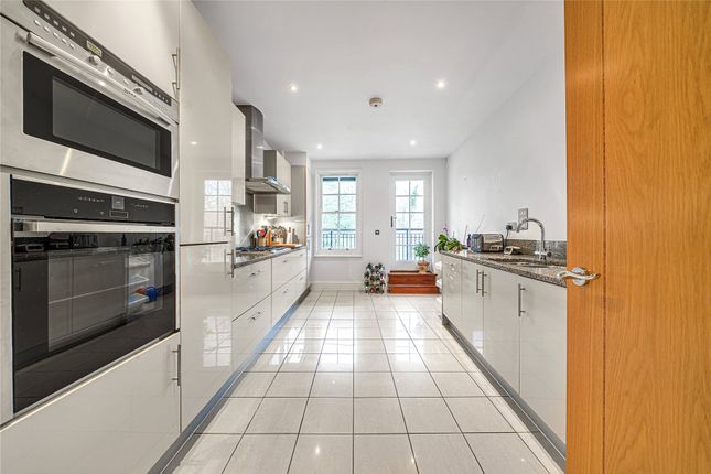 Westerham Road, Keston BR2, 2 bedroom flat for sale - 64145870 ...