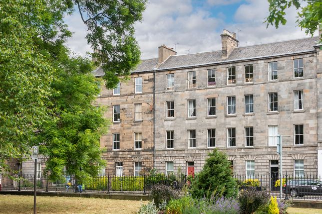 10-1F1, Hope Park Crescent, Edinburgh EH8, 3 bedroom flat for sale ...