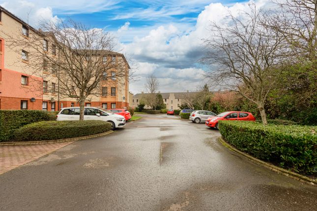 Restalrig Drive, Edinburgh EH7, 2 bedroom flat for sale - 64258813 ...