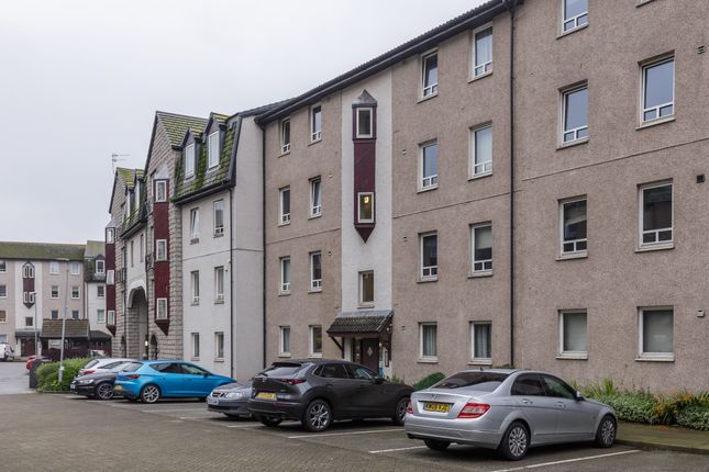 Strawberry Bank Parade, Aberdeen AB11, 2 bedroom flat to rent ...