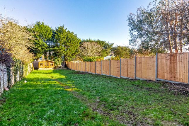 Vale Avenue, Findon Valley, Worthing BN14, 4 bedroom semi-detached ...