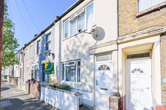 Canning Town, Canning Town, London E16, 4 bedroom terraced house for ...