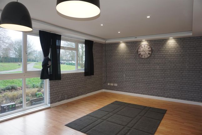 Wildridings Square, Bracknell RG12, 3 bedroom flat for sale - 63415282 ...