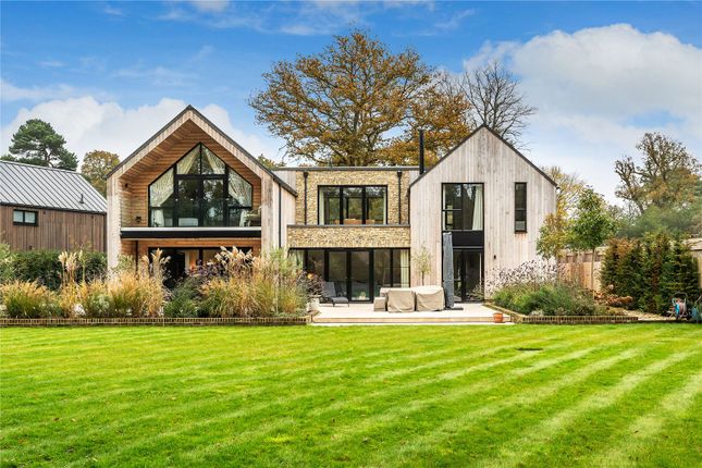 Star Hill, Churt, Farnham, Surrey GU10, 5 bedroom detached house for ...
