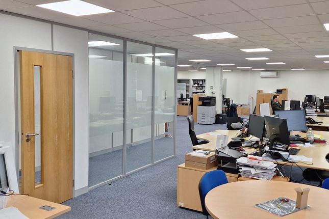 Springfield Road, Horsham RH12, office to let - 69591262 | PrimeLocation