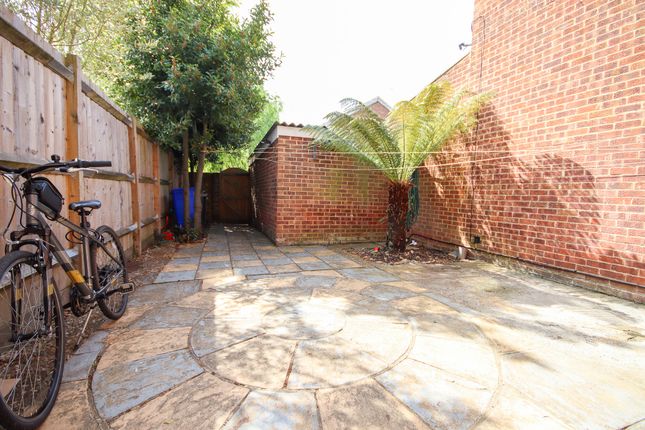 Ray Mill Road West, Maidenhead SL6, 3 bedroom terraced house for sale ...