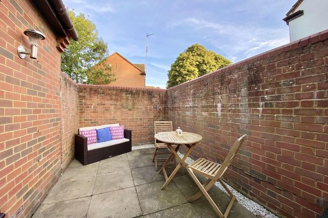 Pages Lane, Uxbridge UB8, 1 bedroom property for sale - 65798250 ...