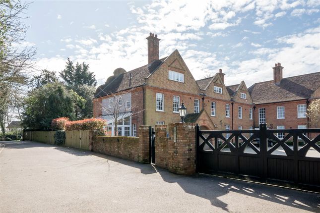 Totteridge Common, Totteridge, London N20, 4 bedroom semi-detached ...