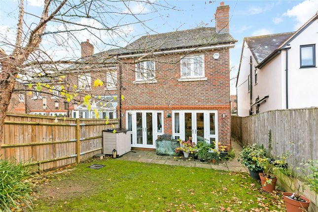 Hatch Place Lower Road Cookham Maidenhead Sl6 3 Bedroom Semi