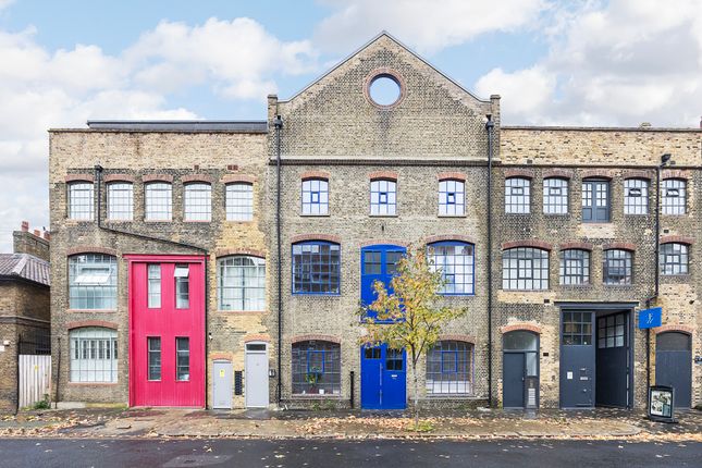 Queens Row, London SE17, 3 bedroom flat for sale - 66101262 | PrimeLocation