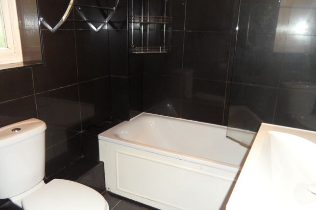 Minimax Close, Staines Road, Feltham TW14, 2 bedroom flat to rent ...
