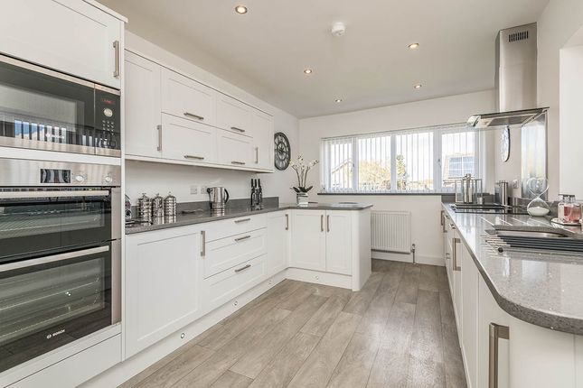 Oak Royd, Rothwell, Leeds, West Yorkshire LS26, 3 bedroom bungalow for ...