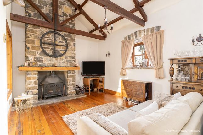 Cwm Ciddy Lane, Barry, Vale Of Glamorgan CF62, 5 bedroom barn ...