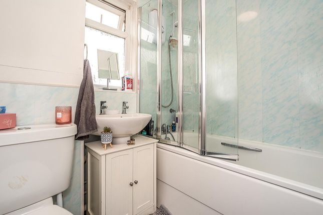 Wyatt Road, Crayford, Dartford DA1, 2 bedroom semi-detached house for sale - 61931521 ...