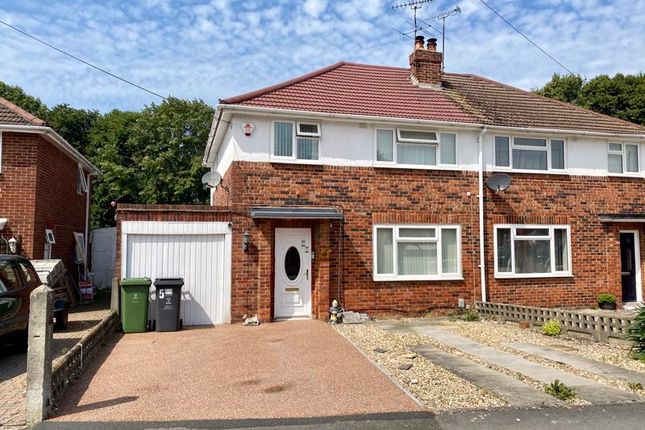 Masefield Avenue Upper Stratton Swindon Sn2 3 Bedroom Semi Detached