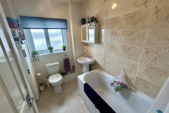 Wingfield Road, New Tupton, Chesterfield, Derbyshire S42, 3 bedroom ...