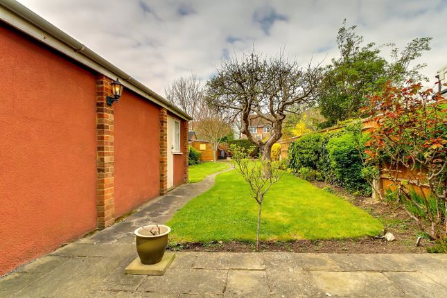 3 bed detached house for sale in Marnham Crescent, Greenford UB6 - Zoopla