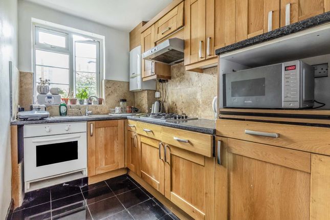 Manor Vale, Boston Manor Road, Brentford TW8, 2 bedroom flat to rent ...