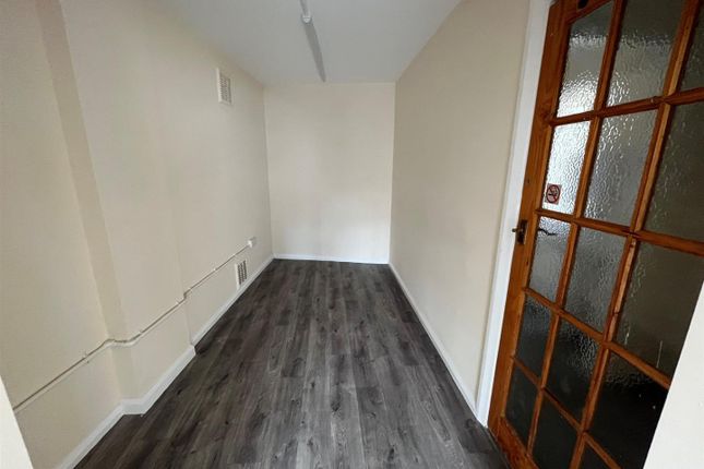Arcade Road, Littlehampton BN17, property to rent - 67490456 ...