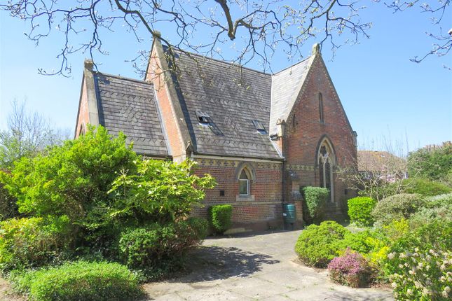 3 bed property for sale in Chapelfields, Cuckfield, Haywards Heath RH17 ...